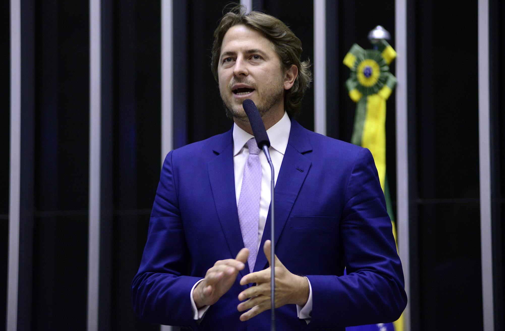 Ficheiro:Zeca Dirceu em setembro de 2015.jpg – Wikipédia, a ...