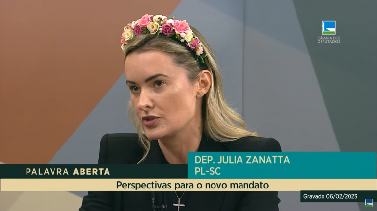 Julia Zanatta fala das perspectivas para novo mandato - TV Câmara - Portal da Câmara dos Deputados