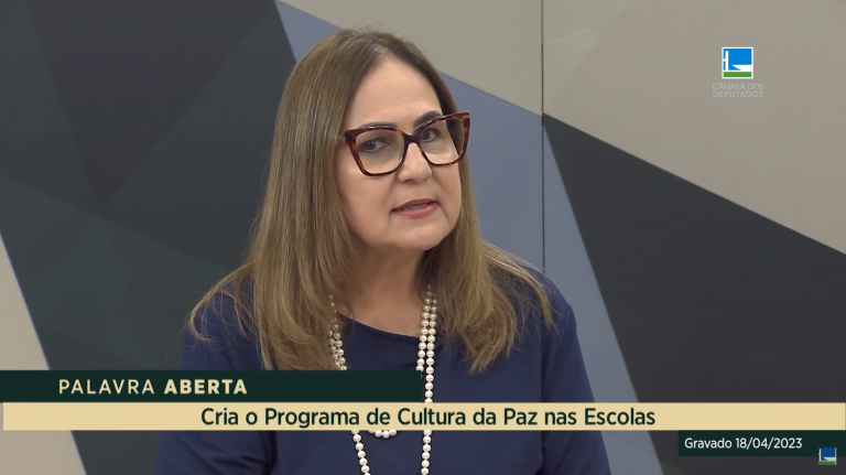 Professora Goreth comenta criação do Programa de Cultura da Paz nas ...